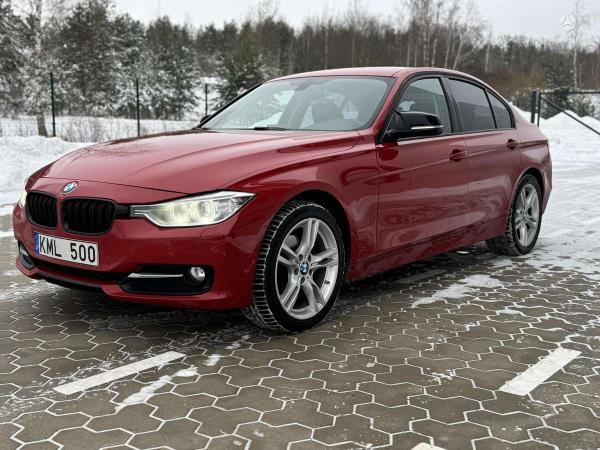 Red BMW 320 2012 in Vilnius, with an engine capacity of 2.00 L and mileage of 246 thousand km for 9990 €, photo 4 on AUTOMOTO.COM.LV