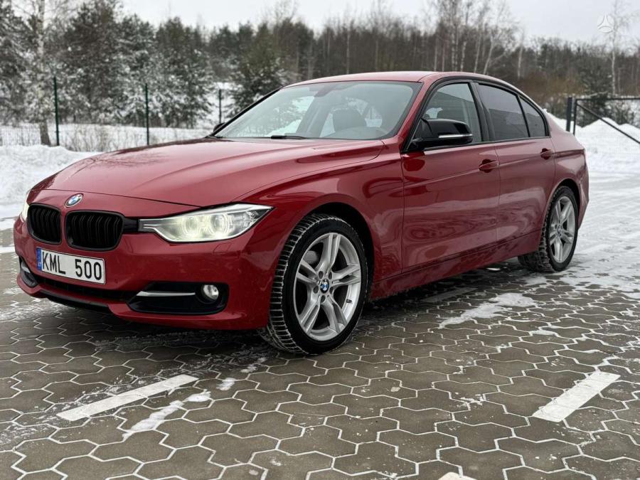 Red BMW 320 2012 in Vilnius, with an engine capacity of 2.00 L and mileage of 246 thousand km for 9990 €, photo 4 on AUTOMOTO.COM.LV