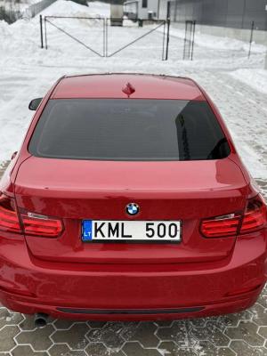 Red BMW 320 2012 in Vilnius, with an engine capacity of 2.00 L and mileage of 246 thousand km for 9990 €, photo 7 on AUTOMOTO.COM.LV