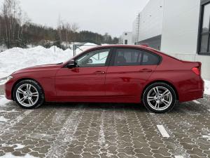 Red BMW 320 2012 in Vilnius, with an engine capacity of 2.00 L and mileage of 246 thousand km for 9990 €, photo 9 on AUTOMOTO.COM.LV