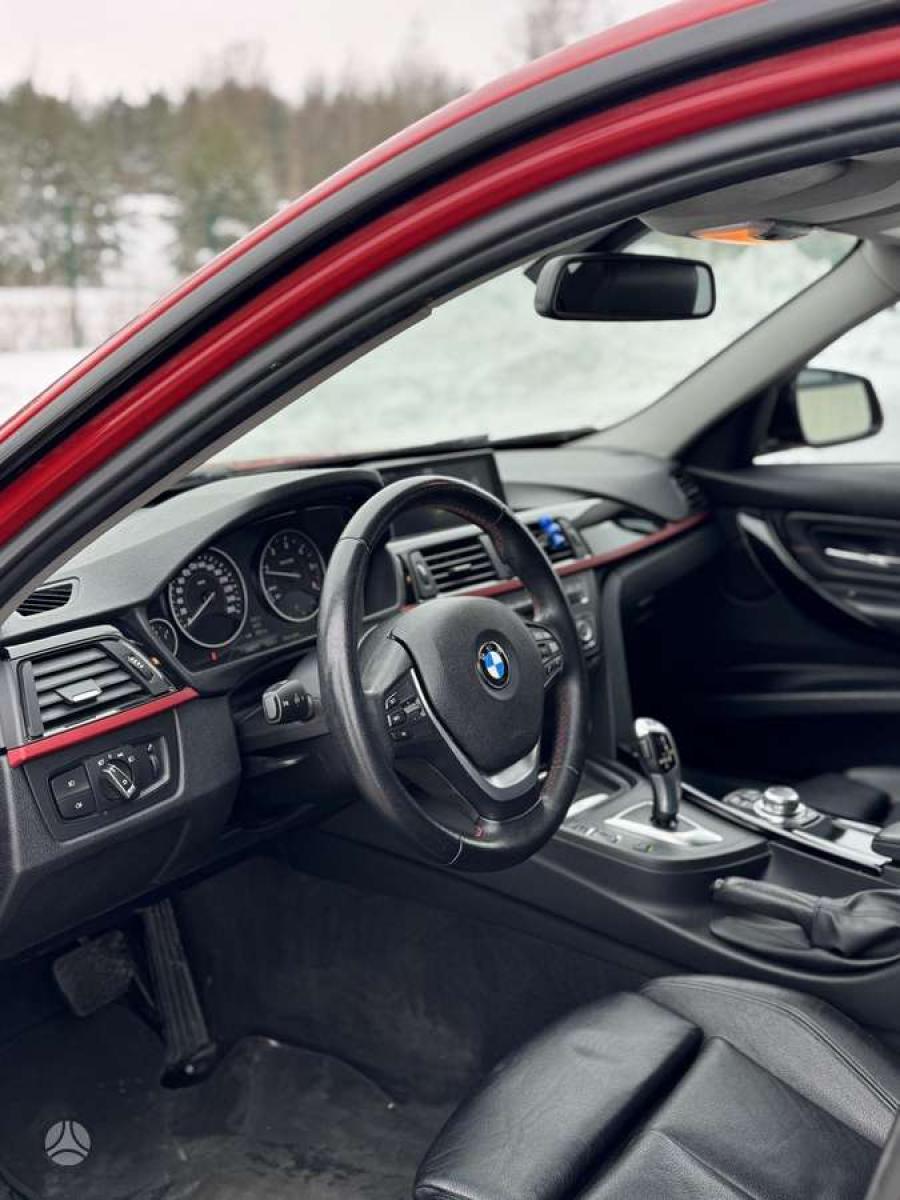 Red BMW 320 2012 in Vilnius, with an engine capacity of 2.00 L and mileage of 246 thousand km for 9990 €, photo 14 on AUTOMOTO.COM.LV