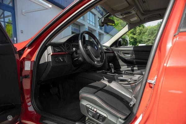 Sarkans BMW 320 2012 Viļņa, ar dzinēja tilpumu 2.00 L un nobraukumu 155 tūkst. km par 10990 €, foto 3 vietnē AUTOMOTO.COM.LV