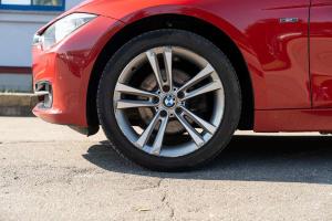 Sarkans BMW 320 2012 Viļņa, ar dzinēja tilpumu 2.00 L un nobraukumu 155 tūkst. km par 10990 €, foto 10 vietnē AUTOMOTO.COM.LV
