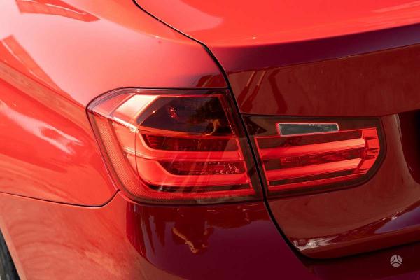 Sarkans BMW 320 2012 Viļņa, ar dzinēja tilpumu 2.00 L un nobraukumu 155 tūkst. km par 10990 €, foto 10 vietnē AUTOMOTO.COM.LV