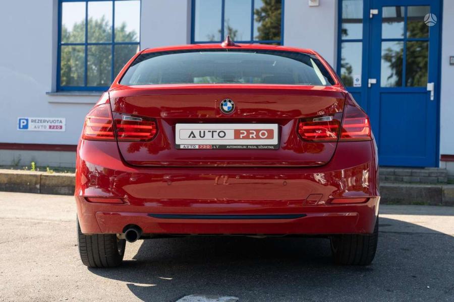 Sarkans BMW 320 2012 Viļņa, ar dzinēja tilpumu 2.00 L un nobraukumu 155 tūkst. km par 10990 €, foto 12 vietnē AUTOMOTO.COM.LV