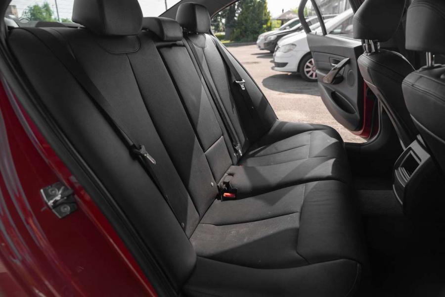 Sarkans BMW 320 2012 Viļņa, ar dzinēja tilpumu 2.00 L un nobraukumu 155 tūkst. km par 10990 €, foto 19 vietnē AUTOMOTO.COM.LV
