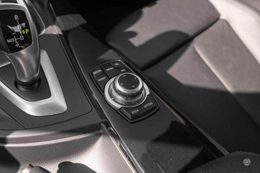 Sarkans BMW 320 2012 Viļņa, ar dzinēja tilpumu 2.00 L un nobraukumu 155 tūkst. km par 10990 €, foto 30 vietnē AUTOMOTO.COM.LV