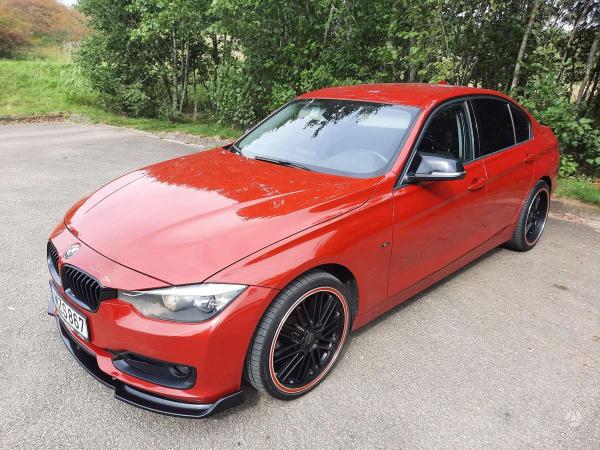 БМВ 320 2012 в Вильнюс на AUTOMOTO.COM.LV Красный БМВ 320 2012 в Вильнюс, объемом двигателя 2.00 л и пробегом 275 тыс. км за 9250 €, фото 3 на AUTOMOTO.COM.LV
