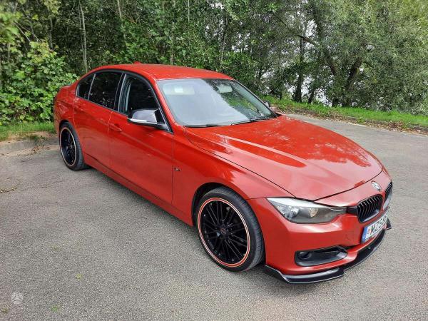 БМВ 320 2012 в Вильнюс на AUTOMOTO.COM.LV Красный БМВ 320 2012 в Вильнюс, объемом двигателя 2.00 л и пробегом 275 тыс. км за 9250 €, фото 5 на AUTOMOTO.COM.LV