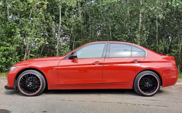 БМВ 320 2012 в Вильнюс на AUTOMOTO.COM.LV Красный БМВ 320 2012 в Вильнюс, объемом двигателя 2.00 л и пробегом 275 тыс. км за 9250 €, фото 8 на AUTOMOTO.COM.LV
