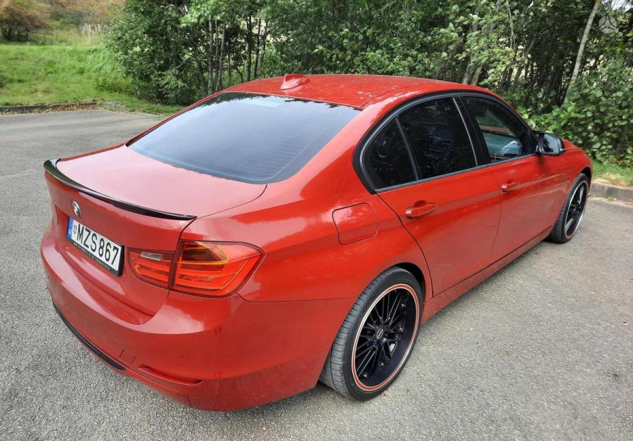 Sarkans BMW 320 2012 Viļņa, ar dzinēja tilpumu 2.00 L un nobraukumu 275 tūkst. km par 9250 €, foto 13 vietnē AUTOMOTO.COM.LV