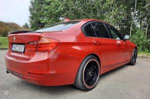 Sarkans BMW 320 2012 Viļņa, ar dzinēja tilpumu 2.00 L un nobraukumu 275 tūkst. km par 9250 €, foto 14 vietnē AUTOMOTO.COM.LV