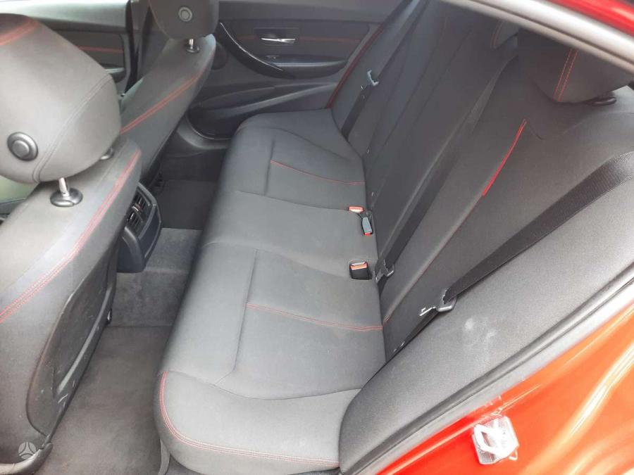 Sarkans BMW 320 2012 Viļņa, ar dzinēja tilpumu 2.00 L un nobraukumu 275 tūkst. km par 9250 €, foto 22 vietnē AUTOMOTO.COM.LV