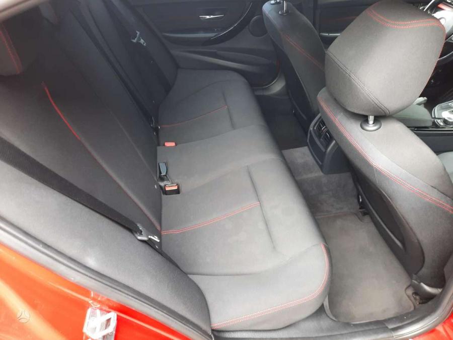 Sarkans BMW 320 2012 Viļņa, ar dzinēja tilpumu 2.00 L un nobraukumu 275 tūkst. km par 9250 €, foto 24 vietnē AUTOMOTO.COM.LV