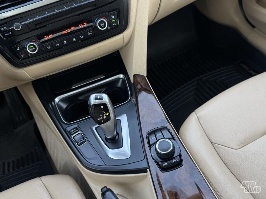 Red BMW 320 2014 in Vilnius, with an engine capacity of 2.00 L and mileage of 131 thousand km for 10900 €, photo 8 on AUTOMOTO.COM.LV