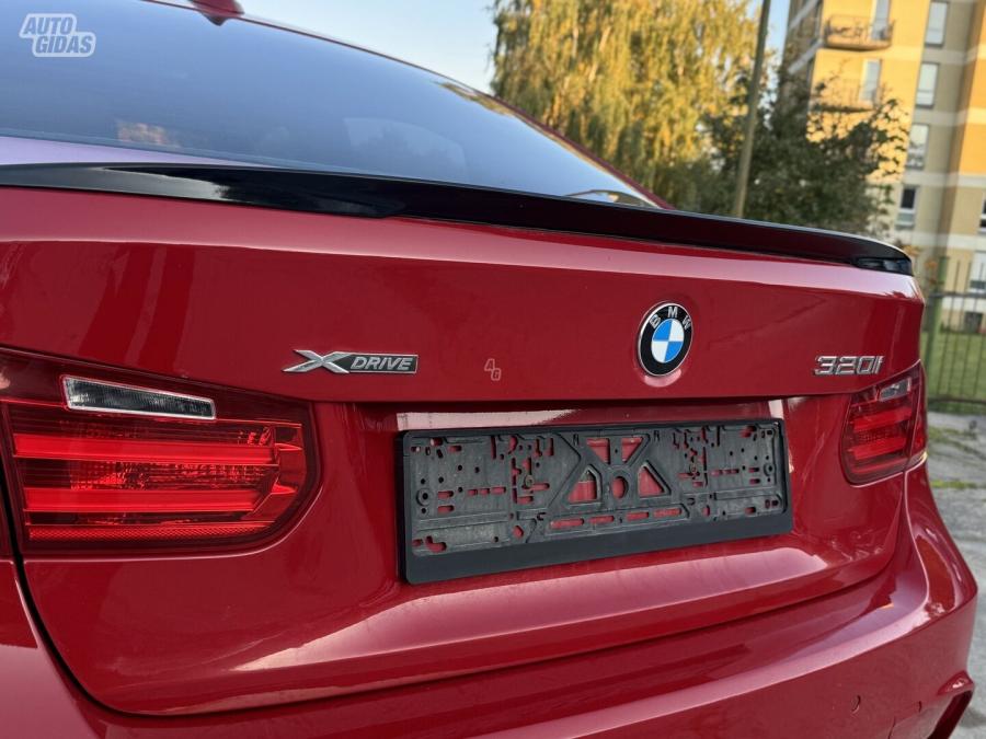 Red BMW 320 2014 in Vilnius, with an engine capacity of 2.00 L and mileage of 131 thousand km for 10900 €, photo 13 on AUTOMOTO.COM.LV