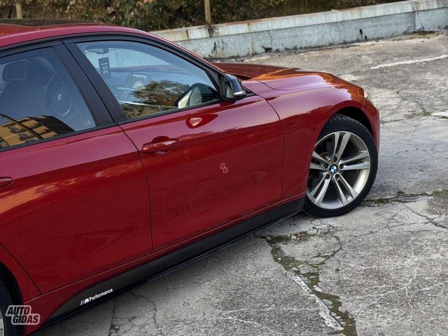 Red BMW 320 2014 in Vilnius, with an engine capacity of 2.00 L and mileage of 131 thousand km for 10900 €, photo 18 on AUTOMOTO.COM.LV