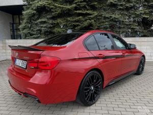Red BMW 320 2016 in Vilnius, with an engine capacity of 2.00 L and mileage of 119 thousand km for 12300 €, photo 9 on AUTOMOTO.COM.LV