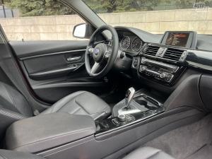 Red BMW 320 2016 in Vilnius, with an engine capacity of 2.00 L and mileage of 119 thousand km for 12300 €, photo 10 on AUTOMOTO.COM.LV