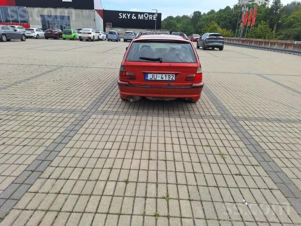 Sarkans BMW 320 2002 Rīga, ar dzinēja tilpumu 2.00 L un nobraukumu 384 tūkst. km par 1200 €, foto 4 vietnē AUTOMOTO.COM.LV
