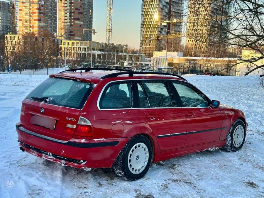 Red BMW 320 2003 in Vilnius, with an engine capacity of 2.20 L and mileage of 430 thousand km for 2250 €, photo 2 on AUTOMOTO.COM.LV
