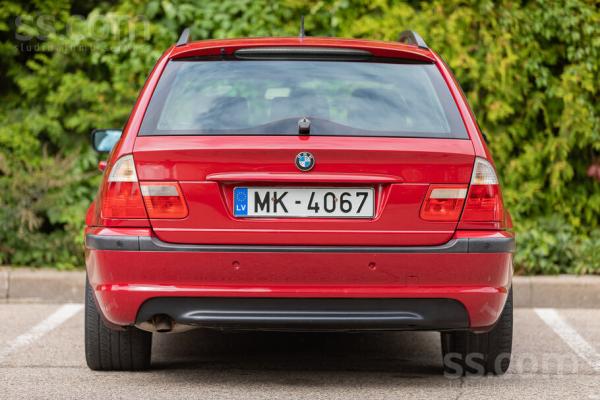 BMW 320 2005 in Riga on AUTOMOTO.COM.LV Red BMW 320 2005 in Riga, with an engine capacity of 2.00 L and mileage of 380 thousand km for 4300 €, photo 1 on AUTOMOTO.COM.LV