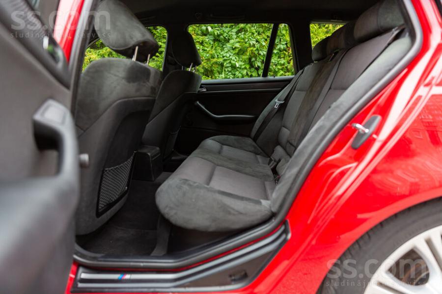 Red BMW 320 2005 in Riga, with an engine capacity of 2.00 L and mileage of 380 thousand km for 4300 €, photo 3 on AUTOMOTO.COM.LV
