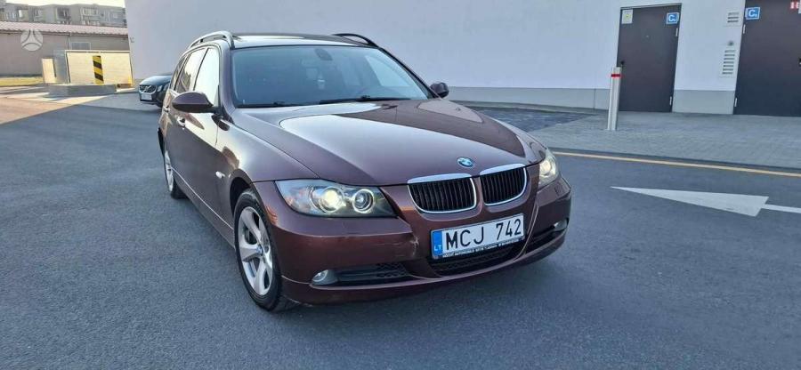 Sarkans BMW 320 2006 Kauņa, ar dzinēja tilpumu 2.00 L un nobraukumu 409 tūkst. km par 2500 €, foto 3 vietnē AUTOMOTO.COM.LV