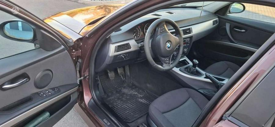 Sarkans BMW 320 2006 Kauņa, ar dzinēja tilpumu 2.00 L un nobraukumu 409 tūkst. km par 2500 €, foto 9 vietnē AUTOMOTO.COM.LV