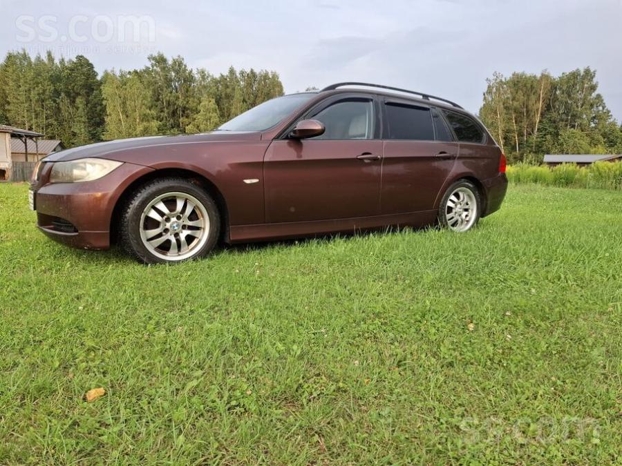 Sarkans BMW 320 2006 Rīga, ar dzinēja tilpumu 2.00 L un nobraukumu 334 tūkst. km par 2700 €, foto 3 vietnē AUTOMOTO.COM.LV