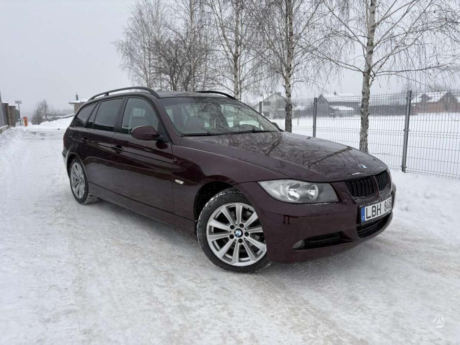 Sarkans BMW 320 2007 Kauņa, ar dzinēja tilpumu 0.00 L un nobraukumu 375 tūkst. km par 3150 €, foto 4 vietnē AUTOMOTO.COM.LV