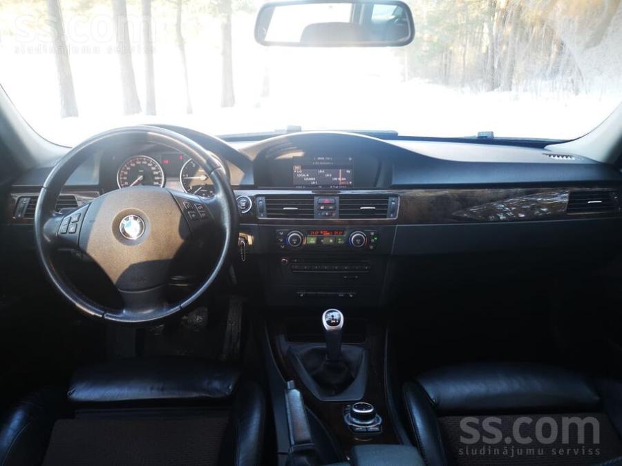 Red BMW 320 2009 in Riga, with an engine capacity of 2.00 L and mileage of 431 thousand km for 3150 €, photo 13 on AUTOMOTO.COM.LV