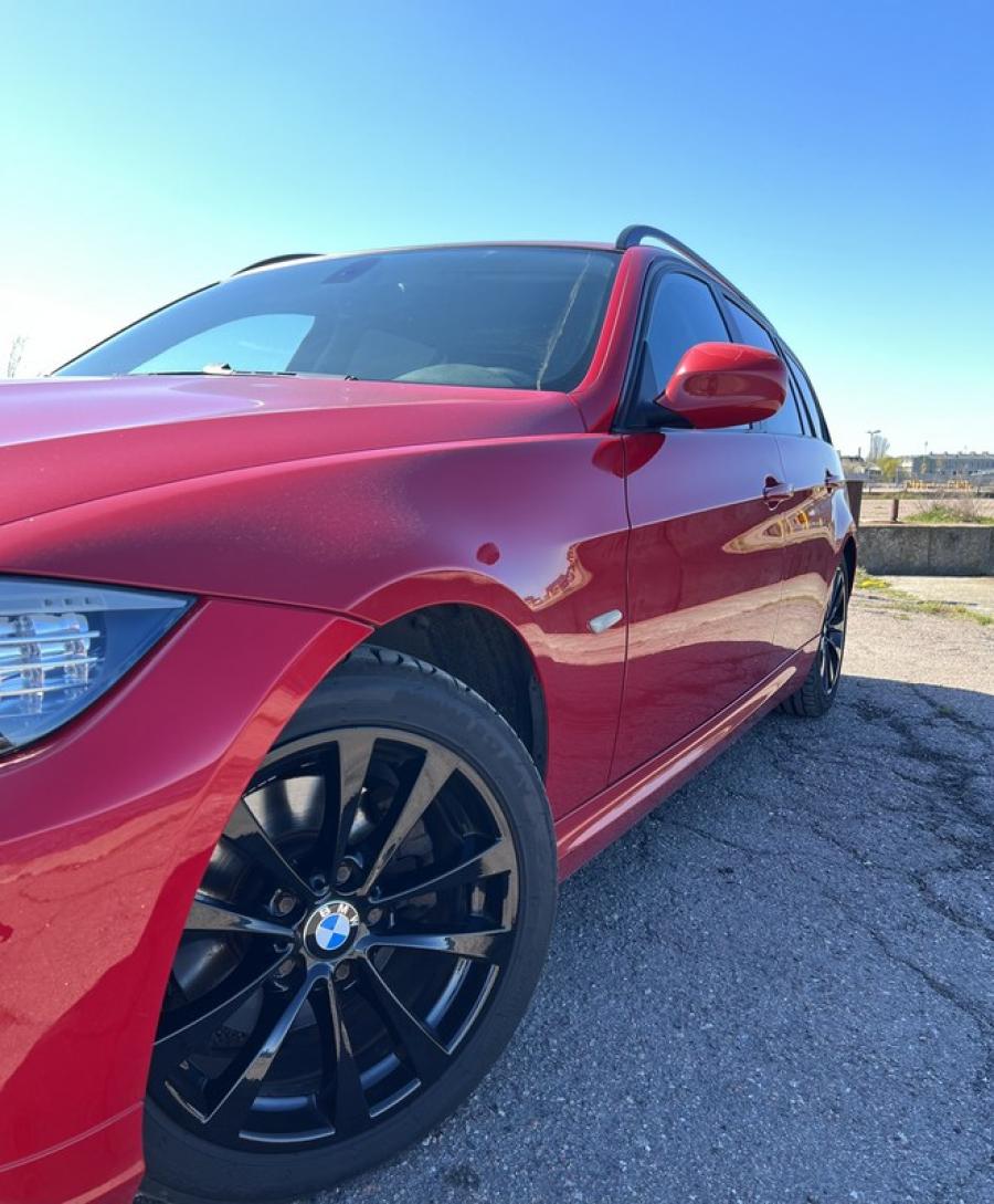 Red BMW 320 2009 in Tallinn, with an engine capacity of 0.00 L and mileage of 355 thousand km for 6500 €, photo 15 on AUTOMOTO.COM.LV