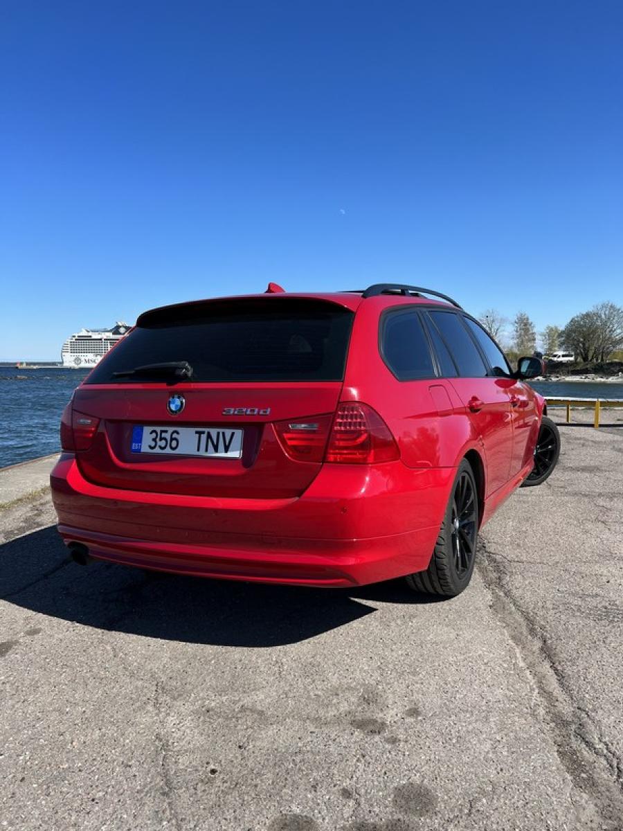 Red BMW 320 2009 in Tallinn, with an engine capacity of 0.00 L and mileage of 355 thousand km for 6500 €, photo 18 on AUTOMOTO.COM.LV