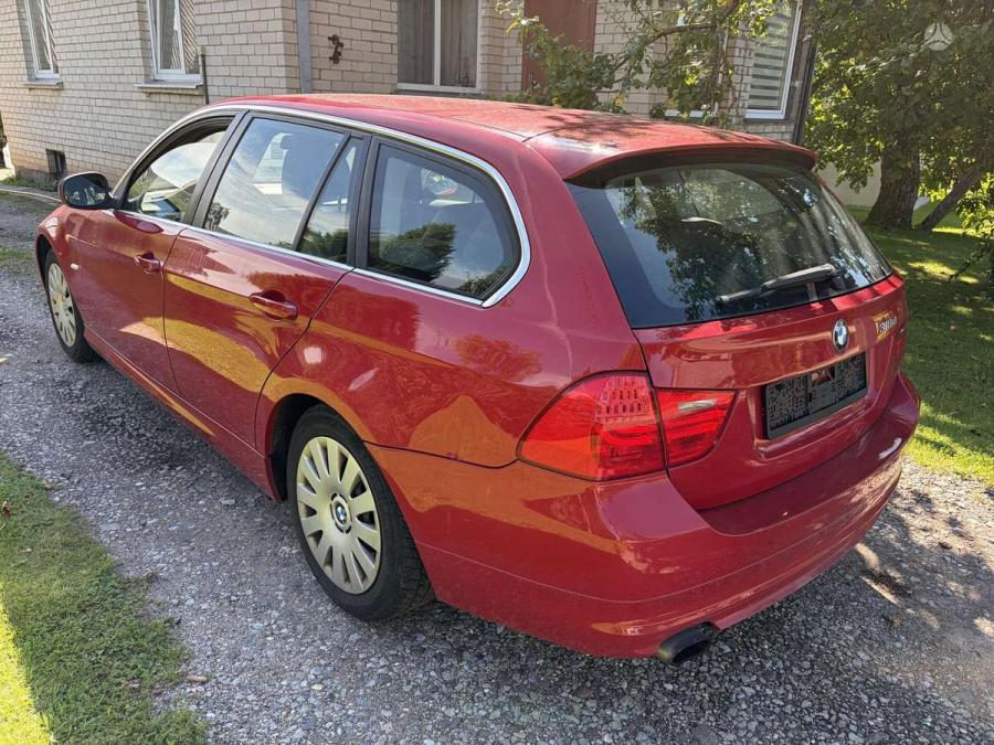 Sarkans BMW 320 2009 Birštonas, ar dzinēja tilpumu 2.00 L un nobraukumu 292 tūkst. km par 2350 €, foto 3 vietnē AUTOMOTO.COM.LV