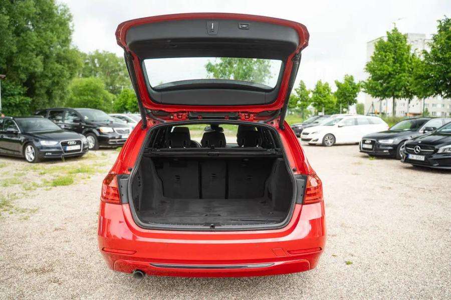 Sarkans BMW 320 2012 Liepāja, ar dzinēja tilpumu 2.00 L un nobraukumu 250 tūkst. km par 9100 €, foto 13 vietnē AUTOMOTO.COM.LV