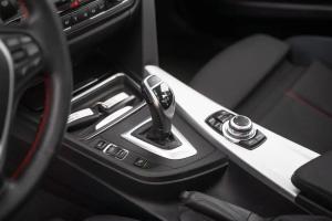 Sarkans BMW 320 2012 Liepāja, ar dzinēja tilpumu 2.00 L un nobraukumu 250 tūkst. km par 9100 €, foto 19 vietnē AUTOMOTO.COM.LV
