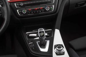 Sarkans BMW 320 2012 Liepāja, ar dzinēja tilpumu 2.00 L un nobraukumu 250 tūkst. km par 9100 €, foto 23 vietnē AUTOMOTO.COM.LV