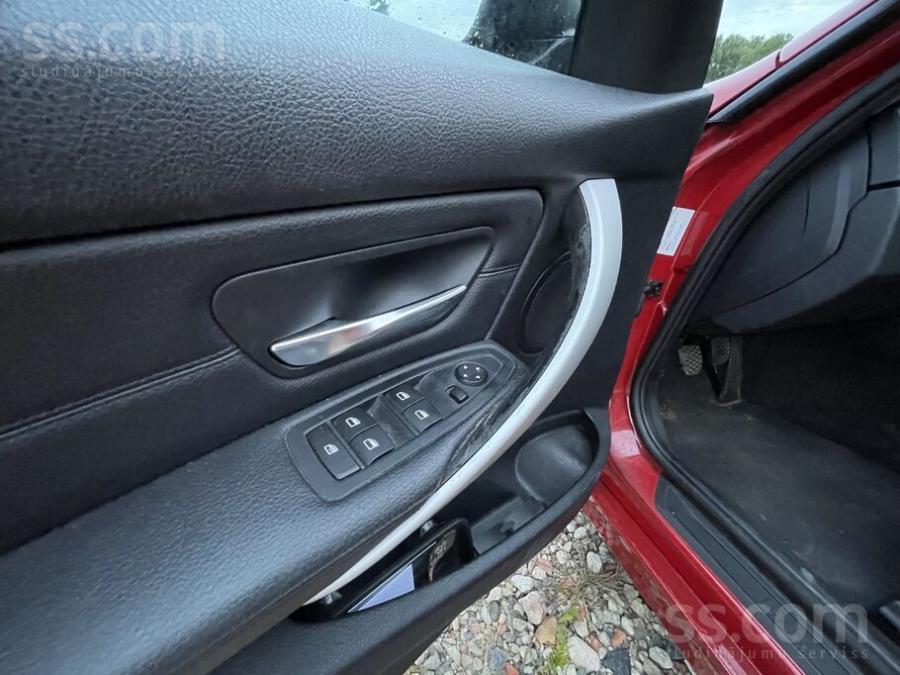 Red BMW 320 2012 in Cesis, with an engine capacity of 2.00 L and mileage of 0 thousand km for 7770 €, photo 12 on AUTOMOTO.COM.LV