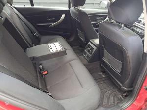 Red BMW 320 2012 in Siauliai, with an engine capacity of 2.00 L and mileage of 380 thousand km for 3950 €, photo 8 on AUTOMOTO.COM.LV