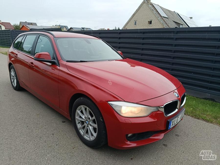 Red BMW 320 2012 in Siauliai, with an engine capacity of 2.00 L and mileage of 380 thousand km for 3950 €, photo 3 on AUTOMOTO.COM.LV