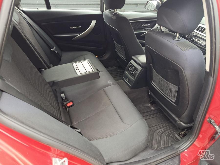 Red BMW 320 2012 in Siauliai, with an engine capacity of 2.00 L and mileage of 380 thousand km for 3950 €, photo 8 on AUTOMOTO.COM.LV