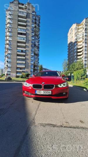Red BMW 320 2013 in Riga, with an engine capacity of 2.00 L and mileage of 264 thousand km for 11000 €, photo 11 on AUTOMOTO.COM.LV