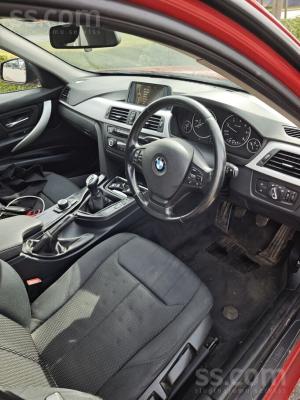 Red BMW 320 2013 in Jelgava, with an engine capacity of 2.00 L and mileage of 310 thousand km for 2850 €, photo 9 on AUTOMOTO.COM.LV
