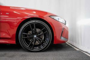 Red BMW 320 2024 in Tallinn, with an engine capacity of 2.00 L and mileage of 114 thousand km for 37900 €, photo 18 on AUTOMOTO.COM.LV
