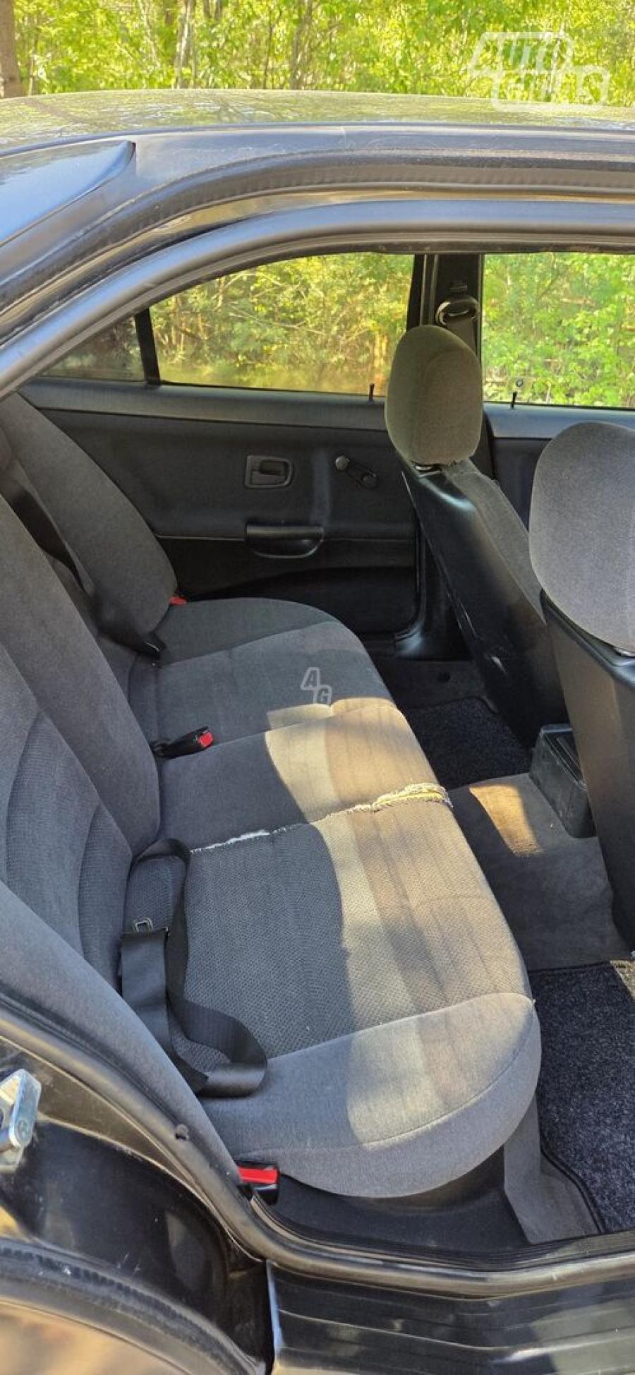BMW 320 1991 in Visaginas, with an engine capacity of 2.00 L and mileage of 280 thousand km for 3550 €, photo 10 on AUTOMOTO.COM.LV