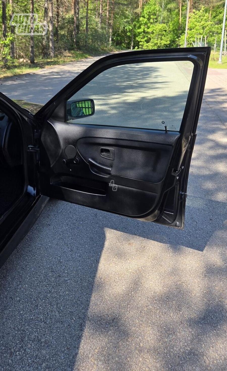 BMW 320 1991 in Visaginas, with an engine capacity of 2.00 L and mileage of 280 thousand km for 3550 €, photo 17 on AUTOMOTO.COM.LV
