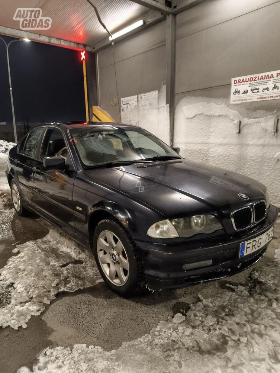 BMW 320 1999 in Kaunas, with an engine capacity of 2.00 L and mileage of 370 thousand km for 900 €, photo 1 on AUTOMOTO.COM.LV