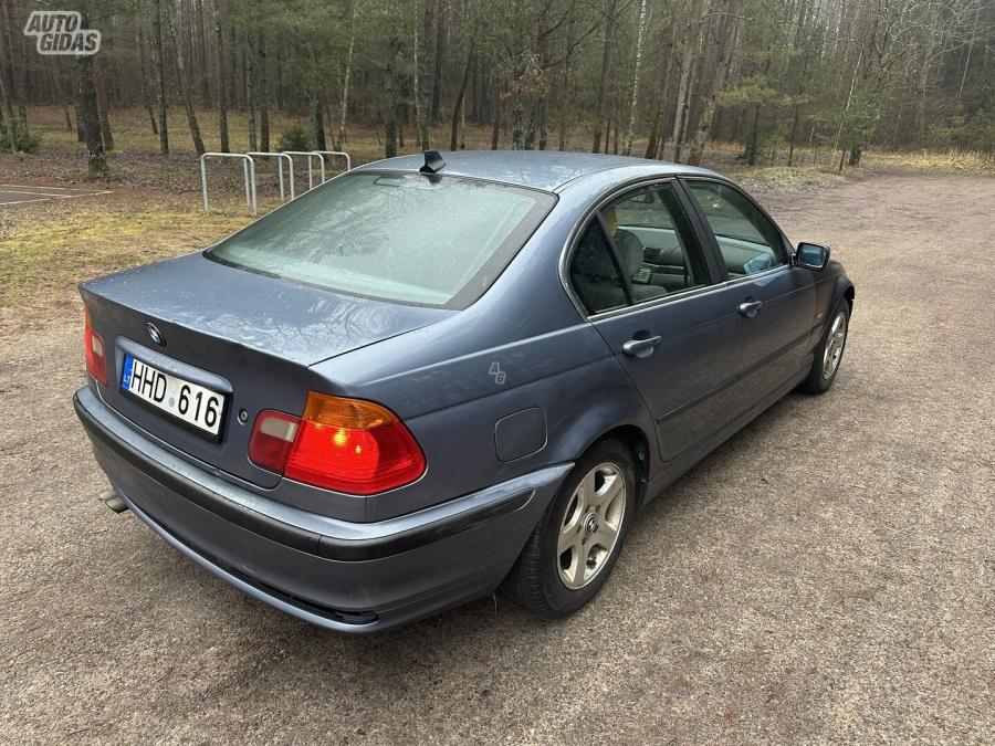 BMW 320 2000 in Vilnius, with an engine capacity of 2.20 L and mileage of 199 thousand km for 999 €, photo 3 on AUTOMOTO.COM.LV