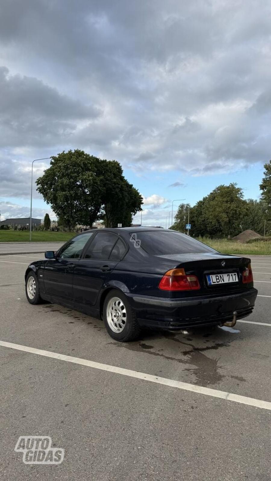 BMW 320 2000 Tauragė, ar dzinēja tilpumu 2.00 L un nobraukumu 264 tūkst. km par 1000 €, foto 5 vietnē AUTOMOTO.COM.LV